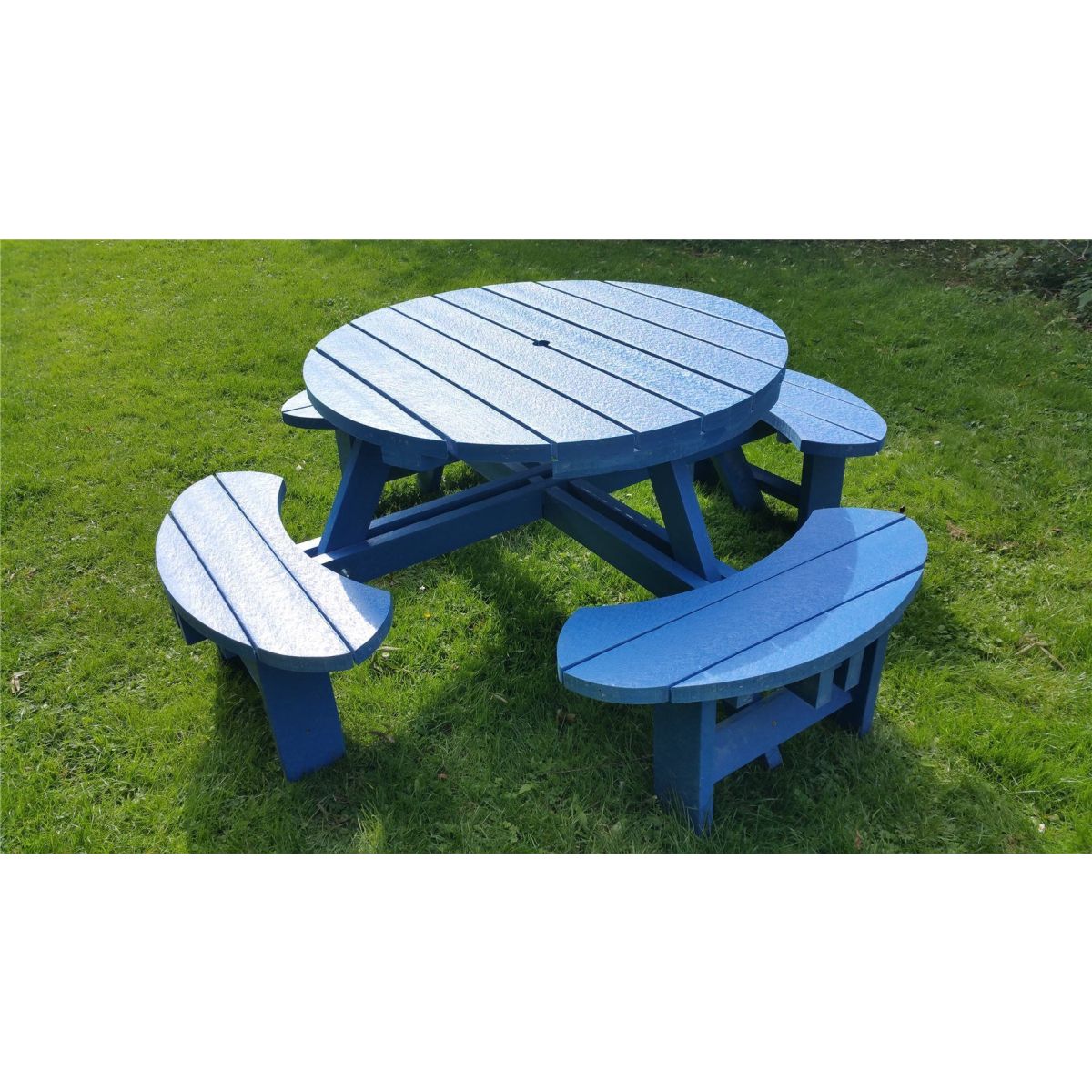 Recycled Plastic Excalibur Round Picnic Table